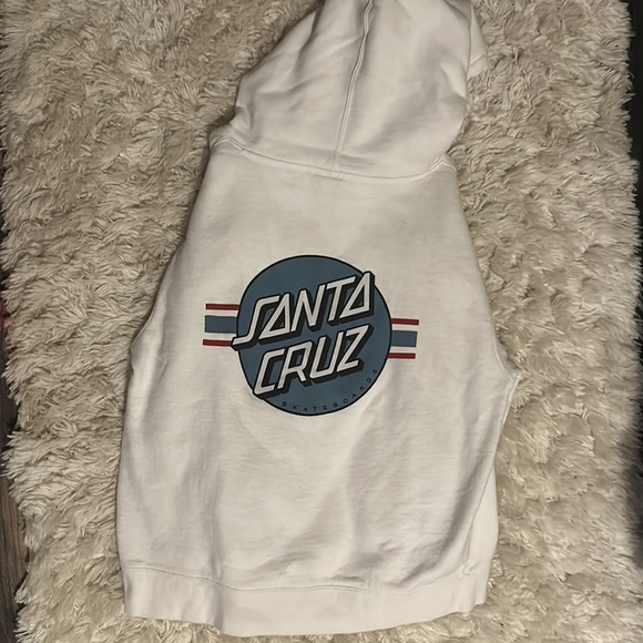 Santa Cruz Skateboards | Tops | White Santa Cruz Sweatshirt | Poshmark